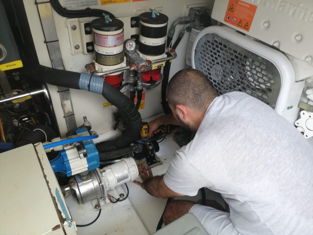 AC / DC PUMPS – HOSS Marine – Hands On Smart Services
